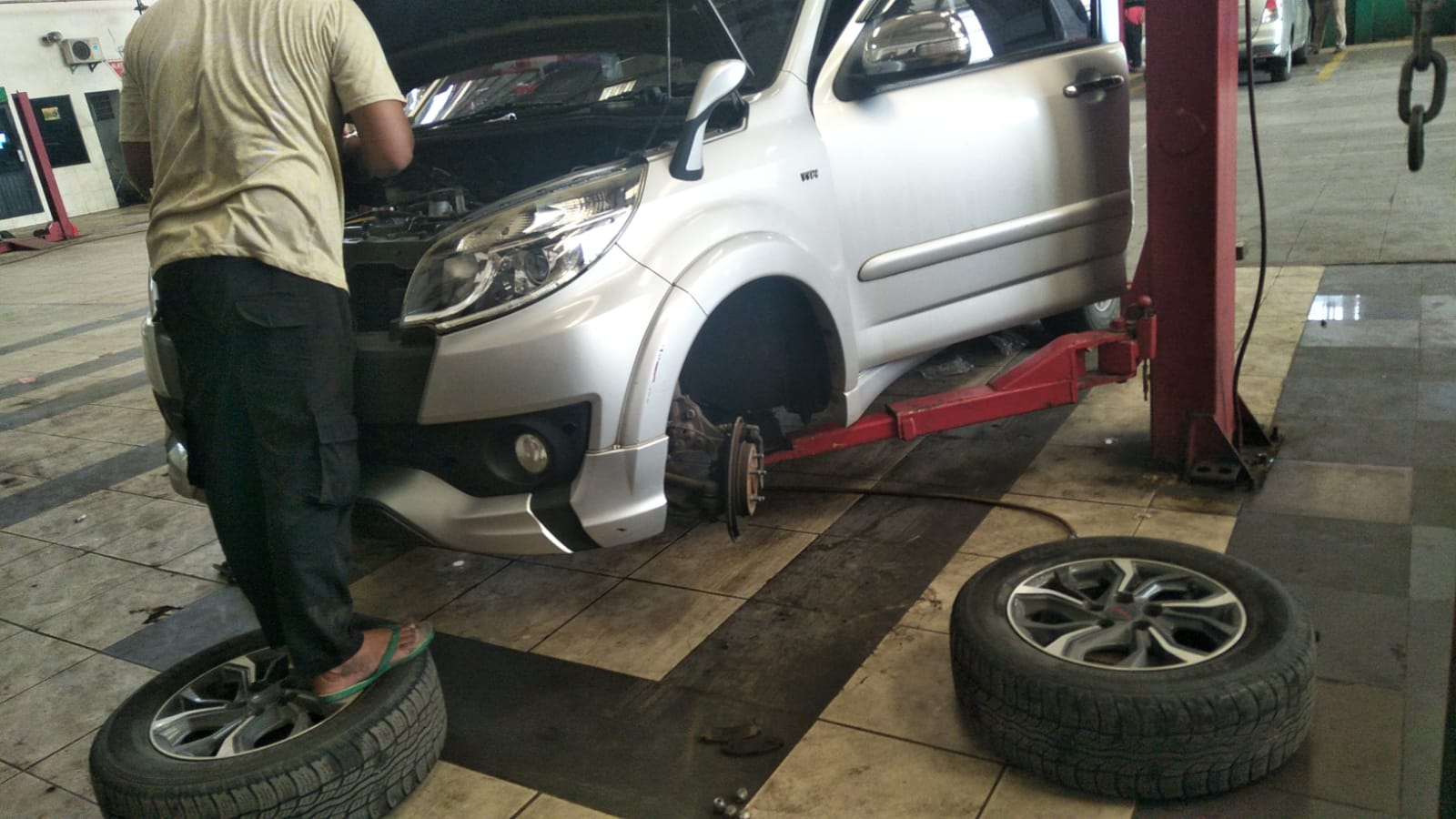 Montir, Antara Profesional & Kreatif